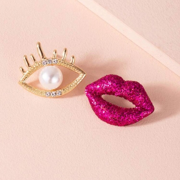 Kathrono | Jewelry | Lovely Mismatched Eye Lips Statement Faux Pearl ...